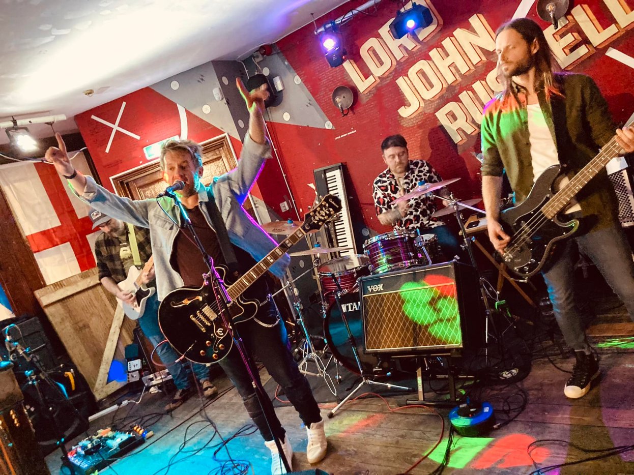 Song of the Week: Talk in Code – devizine.com