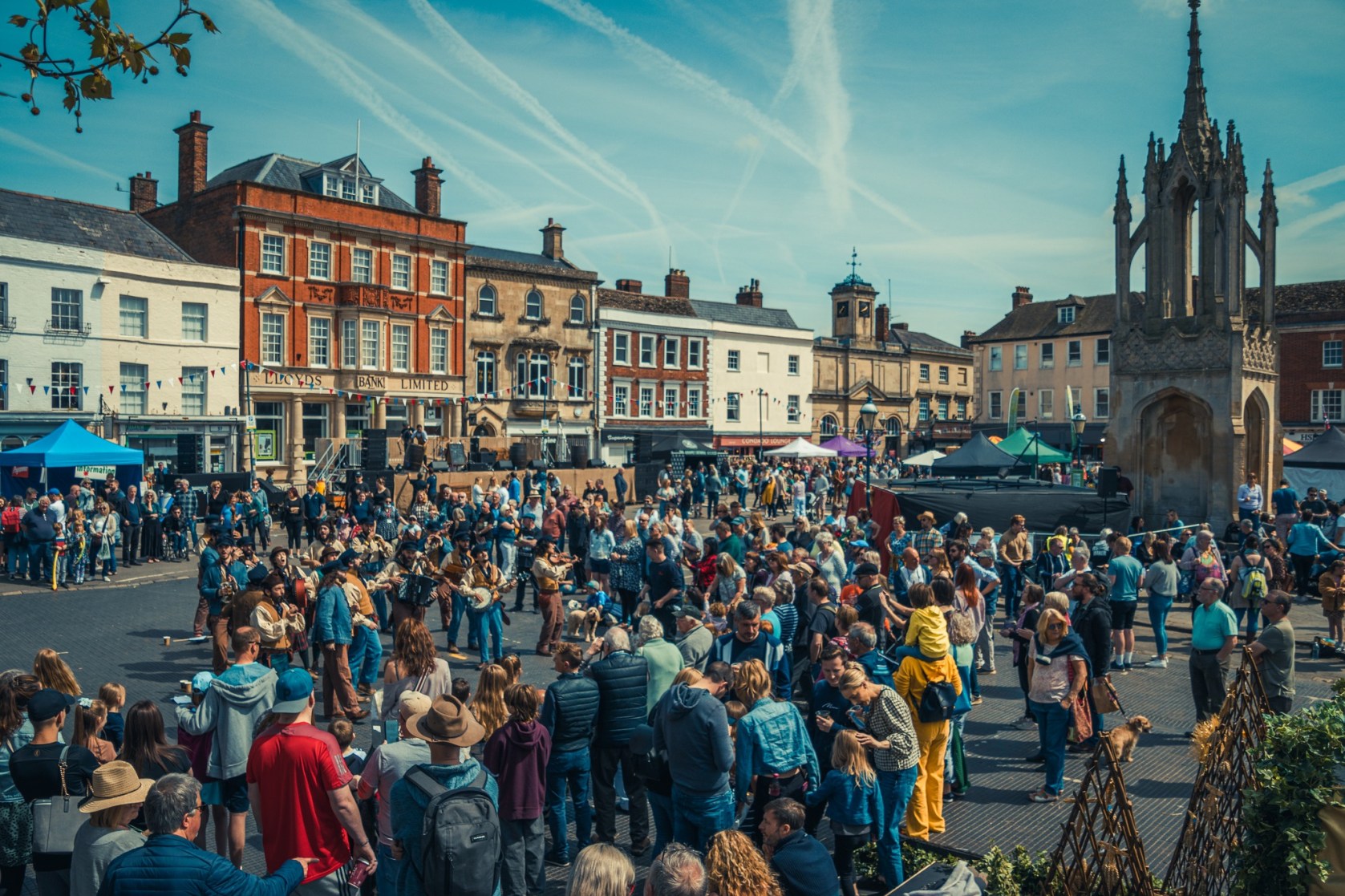 Devizes Outdoor Celebratory Arts; A New Chapter – devizine.com