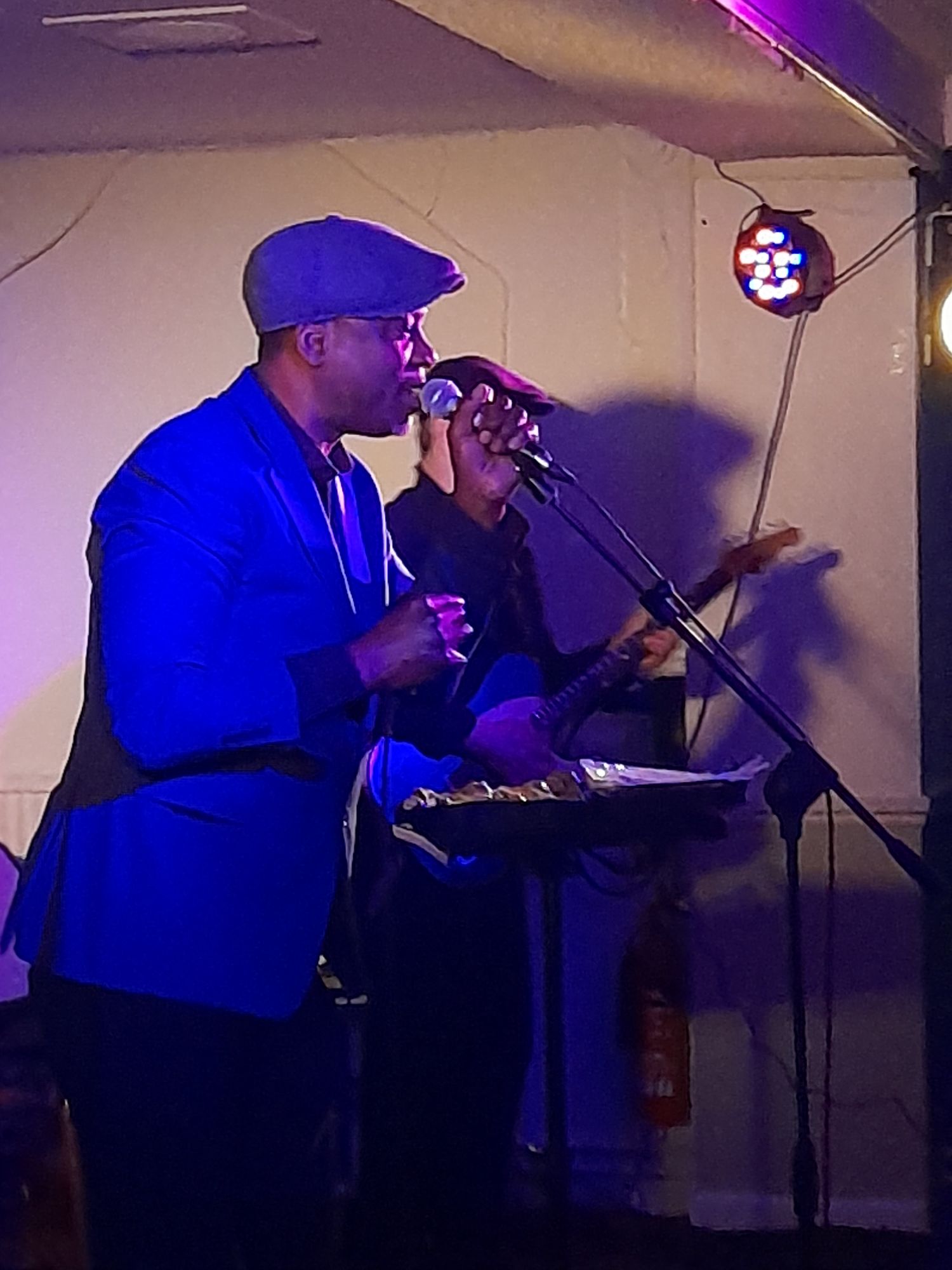 Errol Linton Band at Long Street Blues Club, Devizes – devizine.com