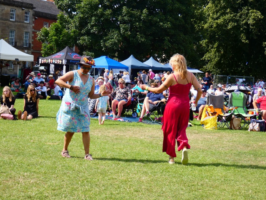 devizine.com – What's on Wiltshire: Devizes, Chippenham, Trowbridge, Melksham, Calne ...